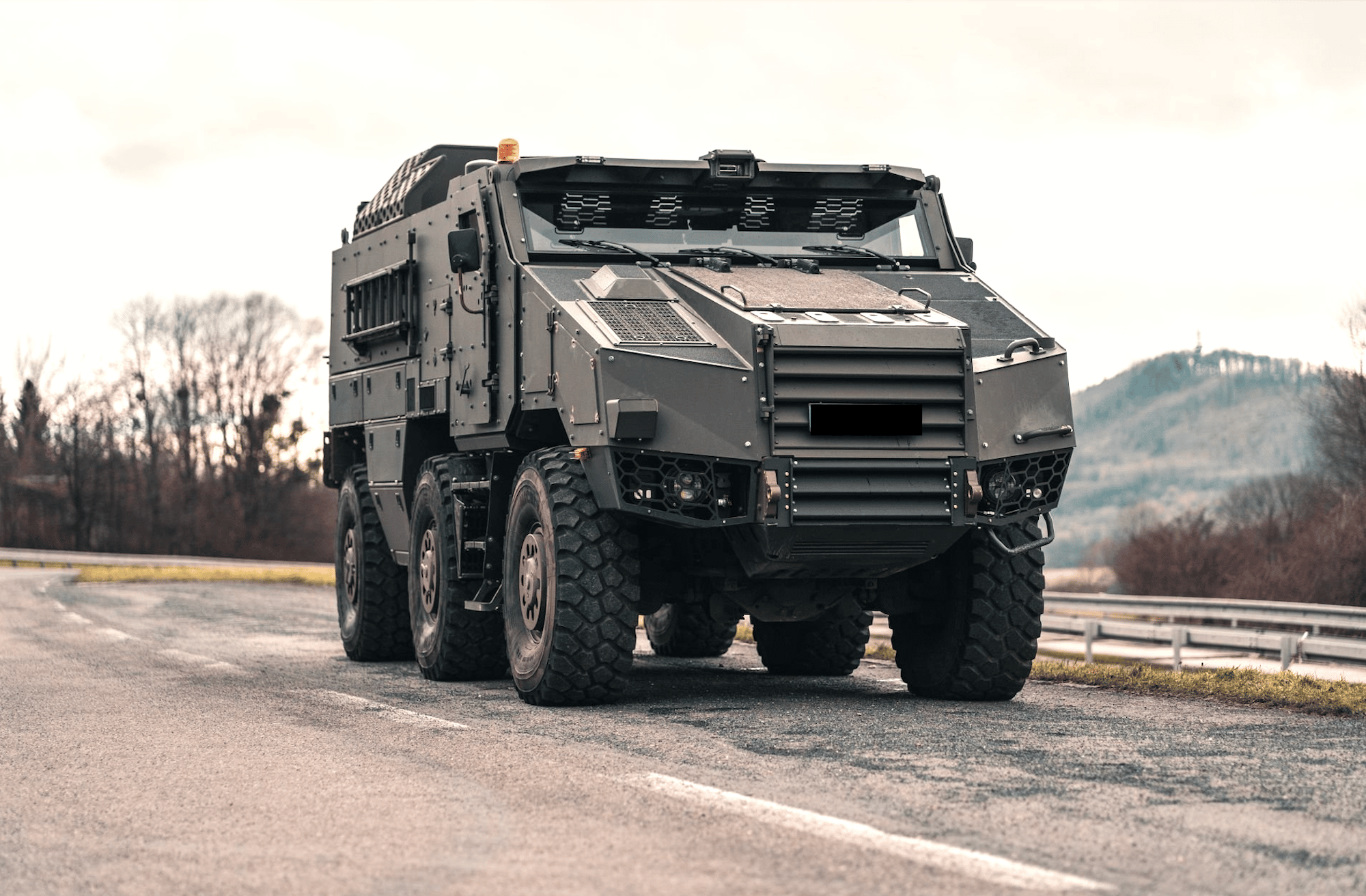 TATRA DEFENCE VEHICLE a.s. v bojové technice nezaostává. Titus 6x6 ...